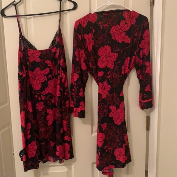 studio donatella | Intimates & Sleepwear | Silk Robe And Night Gown ...